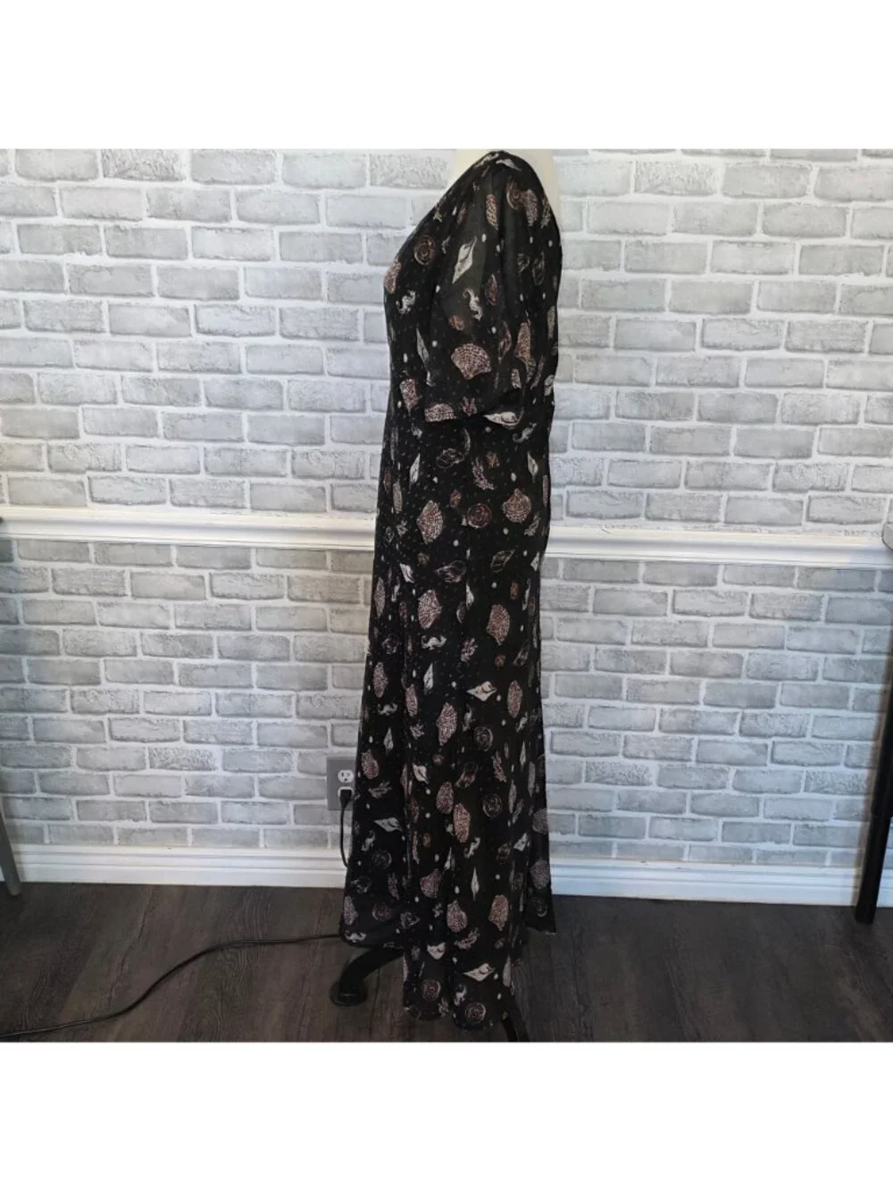 LOFT | Dresses | Loft Black Seashell Maxi Dress Flutter Sleeve 2 Beachy ...